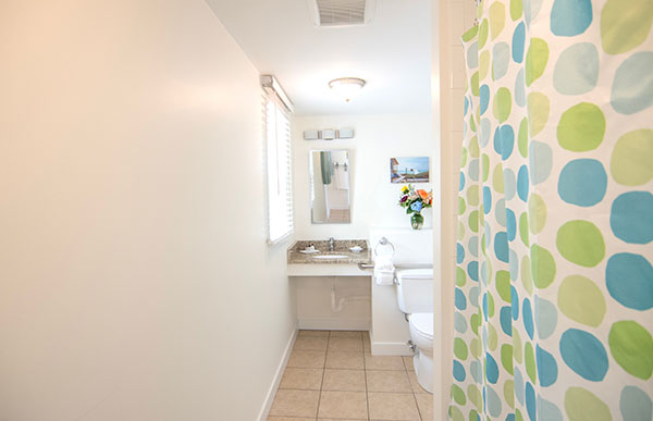 Provincetown Accommodations - Cape Colony Inn